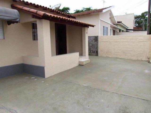 Casa em Santa Cecília, Paulínia/SP de 237m² 2 quartos à venda por R$ 750.000,00