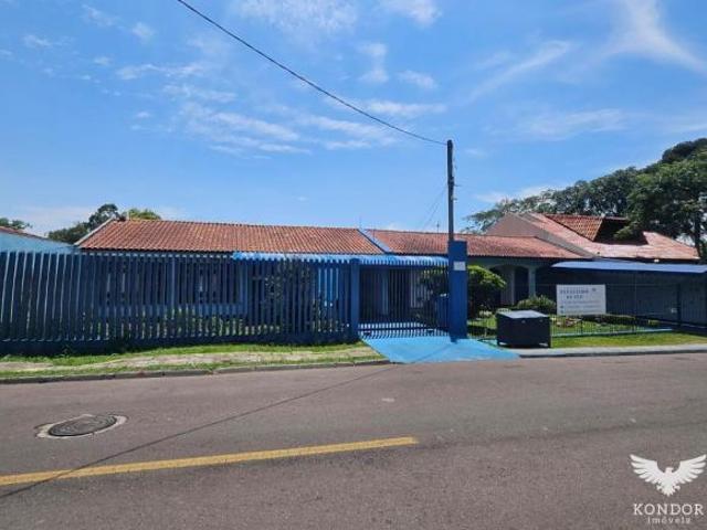 Casa em SANTA FELICIDADE com 220m²