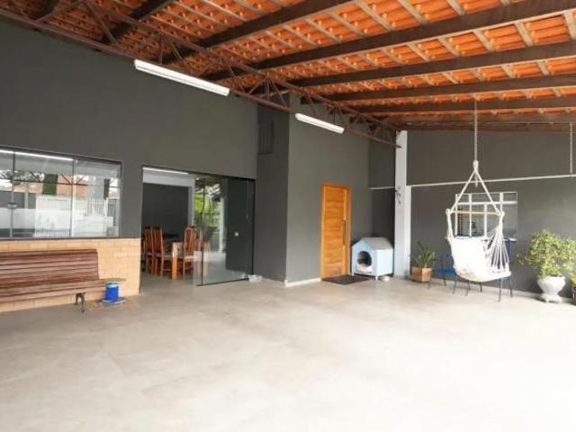 Casa em SANTA FELICIDADE com 224,33m²