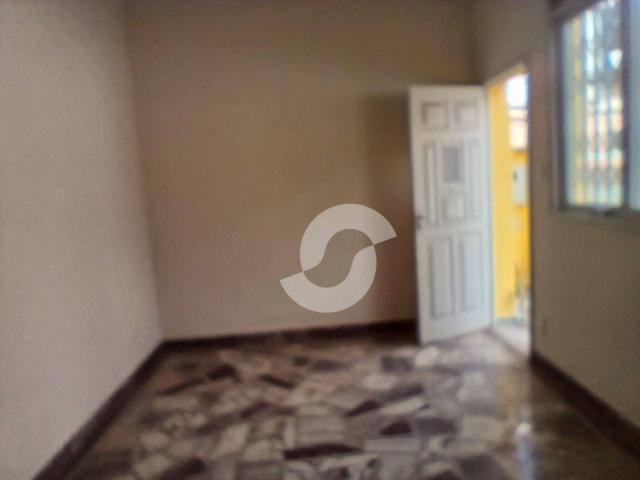 Casa em Santa Rosa, Niterói/RJ de 180m² 3 quartos à venda por R$ 429.000,00