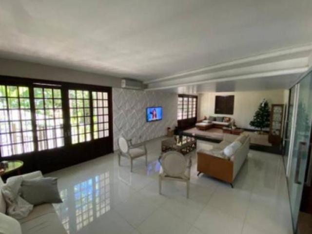 CASA EM SANTOS EMBARÉ