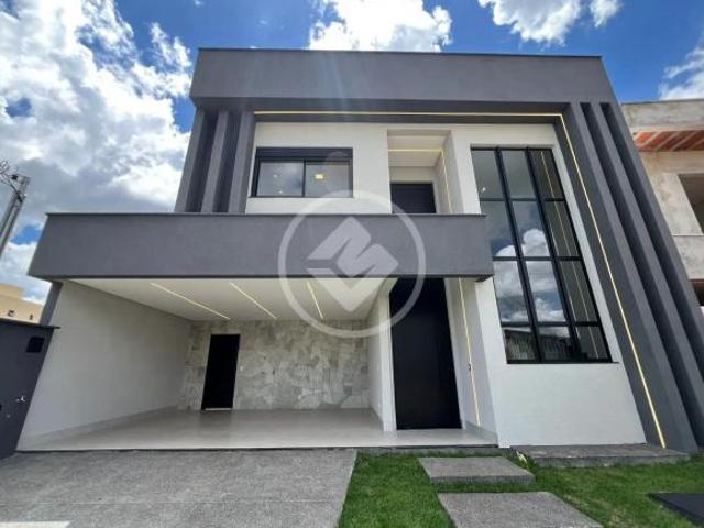 Casa em Senador Canedo, no Setor Jardins Capri, com 4 suítes. codigo: 104384