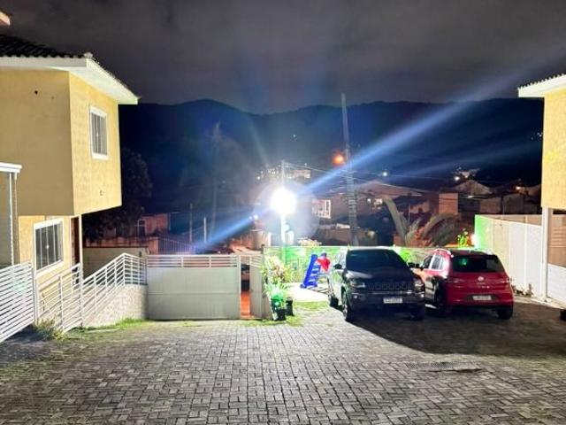 Casa em Serra Grande, Niterói/RJ de 90m² 2 quartos à venda por R$ 438.000,00
