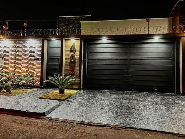 Casa em Setor Cristina Ii Expansão, Trindade/GO de 360m² 3 quartos à venda por R$ 1.400.000,00