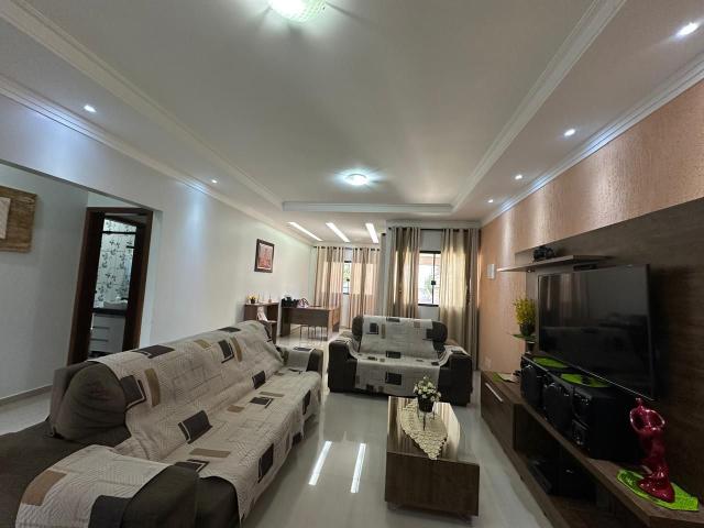 Casa em Setor Habitacional Arniqueiras Taguatinga, Brasília/DF de 300m² 4 quartos à venda por R$ 749.900,00