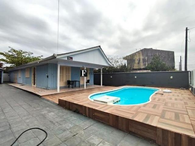 Casa em Shangri lá com 04 quartos