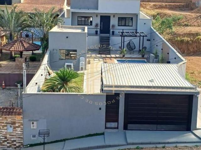 Casa em Terras de Santo Antônio Caldas