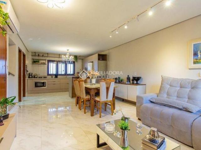 Casa em terreno de 1.311,30 m² ao lado do Pontal, Barra Shopping, com vista para o Guaiba!