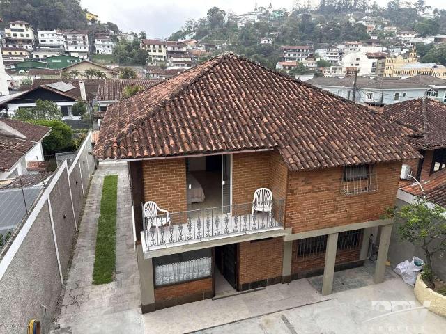 Casa em Tijuca, Teresópolis/RJ de 400m² 6 quartos à venda por R$ 1.649.000,00