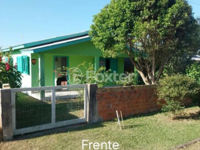 Casa com 3 dormitórios em Torres