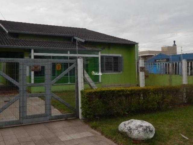 CASA EM TRAMANDAÍ / TRAMANDAÍ