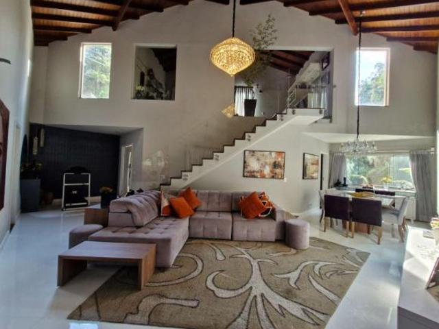 Casa em Transurb, Itapevi/SP de 294m² 4 quartos à venda por R$ 1.700.000,00