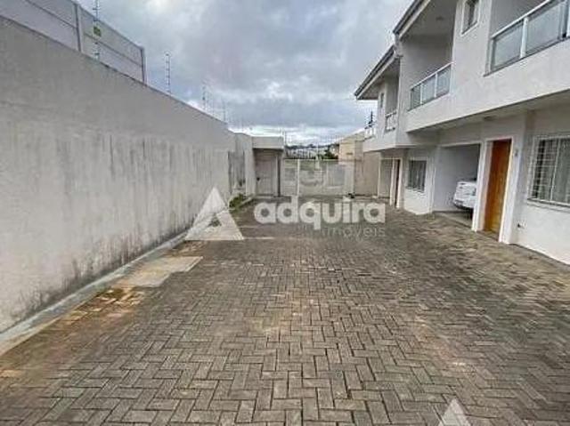 Casa em Uvaranas, Ponta Grossa/PR de 157m² 3 quartos à venda por R$ 400.000,00