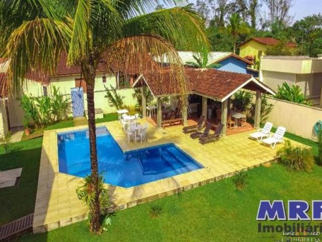 Casa em Ubatuba, condomínio fechado, na praia da lagoinha, com 4 suítes, piscina!