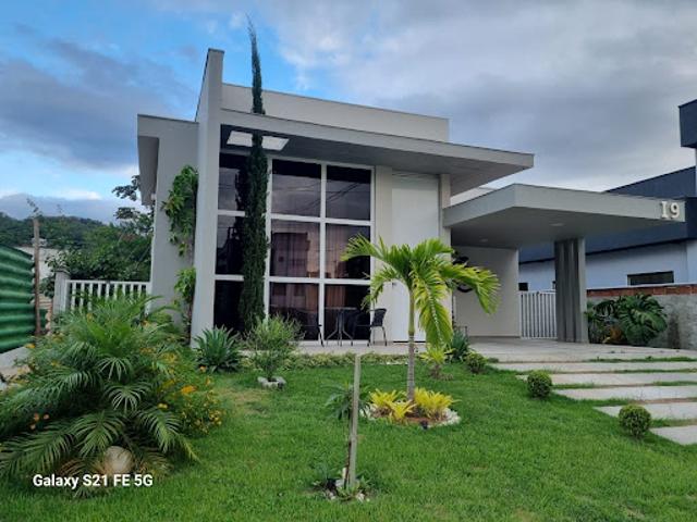 Casa em Ubatiba, Maricá/RJ de 195m² 3 quartos para locação R$ 7.000,00/mes
