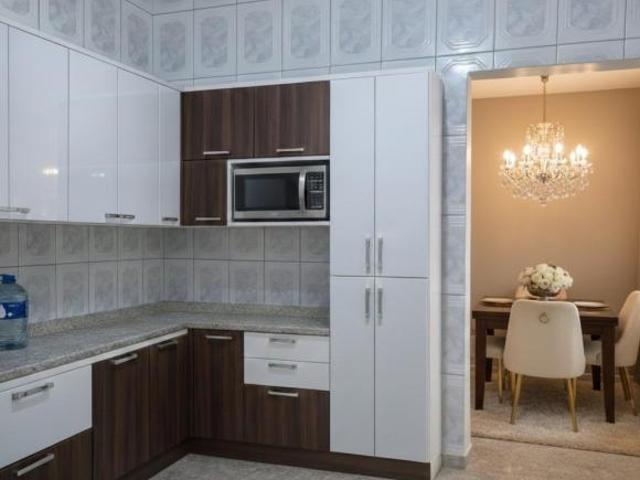Casa em um bairro tranquilo, próximo a mercados e restaurante micaxu