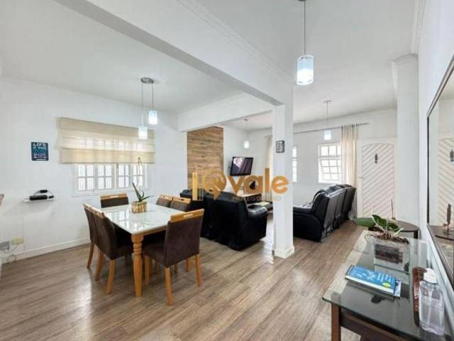 Casa em Urbanova, São José dos Campos/SP de 200m² 5 quartos à venda por R$ 1.730.000,00