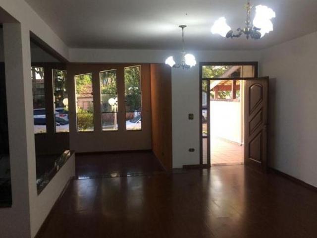 Casa em Urbanova, São José dos Campos/SP de 220m² 3 quartos à venda por R$ 1.600.000,00