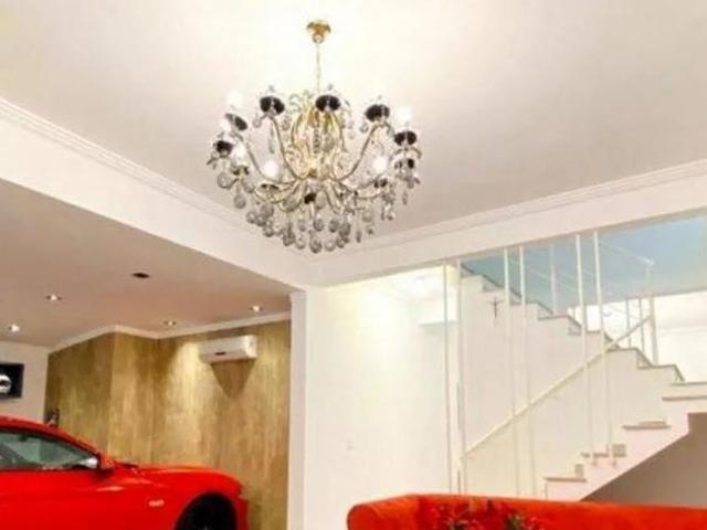 Casa em Urbanova, São José dos Campos/SP de 230m² 4 quartos à venda por R$ 1.990.000,00