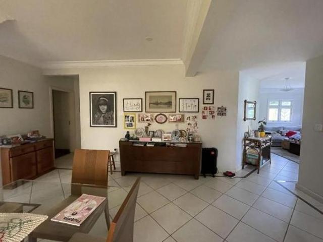 Casa em Urbanova, São José dos Campos/SP de 240m² 3 quartos à venda por R$ 1.650.000,00