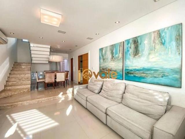 Casa em Urbanova, São José dos Campos/SP de 245m² 4 quartos à venda por R$ 2.200.000,00