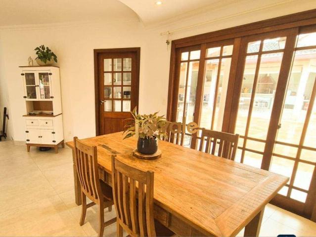 Casa em Urbanova, São José dos Campos/SP de 274m² 4 quartos à venda por R$ 1.589.000,00