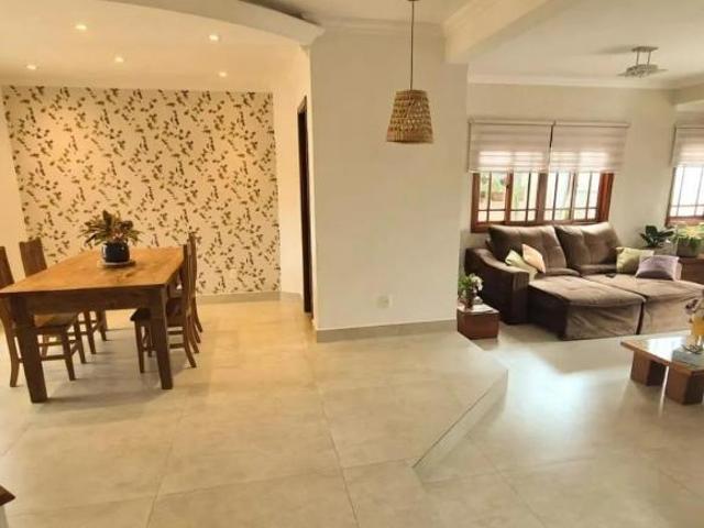 Casa em Urbanova, São José dos Campos/SP de 274m² 4 quartos à venda por R$ 1.700.000,00