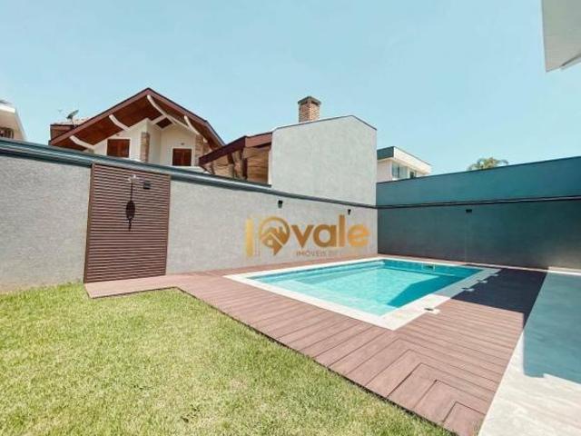 Casa em Urbanova, São José dos Campos/SP de 300m² 3 quartos à venda por R$ 2.500.000,00