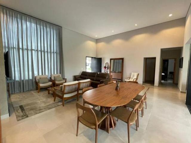 Casa em Urbanova, São José dos Campos/SP de 300m² 4 quartos à venda por R$ 3.500.000,00 ou para loca