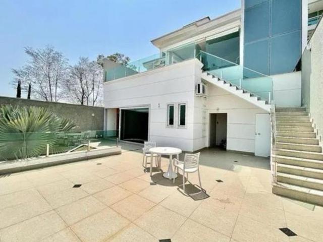 Casa em Vale das Amendoeiras, Contagem/MG de 450m² 3 quartos à venda por R$ 3.800.000,00