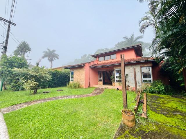 Casa em Várzea das Moças, Niterói/RJ de 220m² 4 quartos à venda por R$ 794.900,00