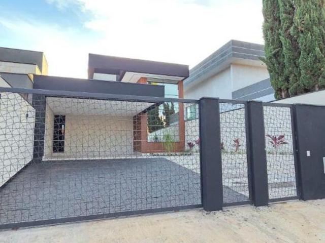 Casa em Vicente Pires com 570 m² e 4 quartos à venda