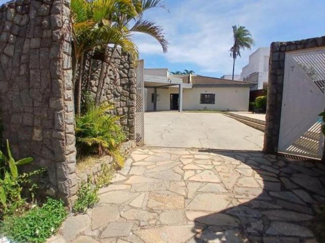 Casa em Vicente Pires com 840 m² e 3 quartos para venda