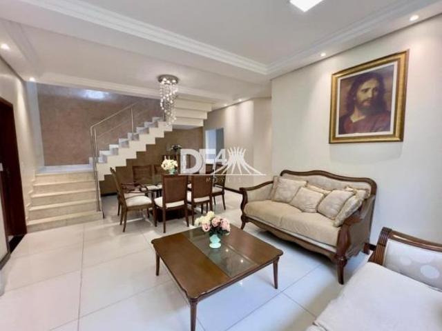 CASA EM VICENTE PIRES DENTRO DE COND. | 4 QUARTOS | SUÍTE MASTER