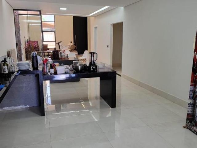 CASA EM VICENTE PIRES RUA MAIS TRANQUILA DO BAIRRO SALA COM PE DIREITO ALTO!