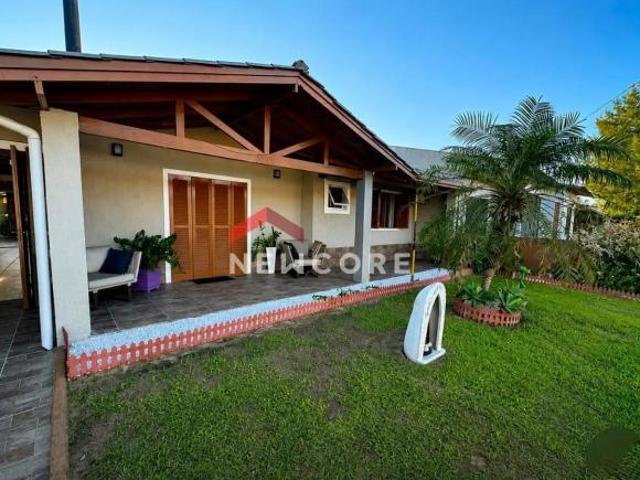 Casa em Victorio Sperotto Centro Balneário Pinhal/RS