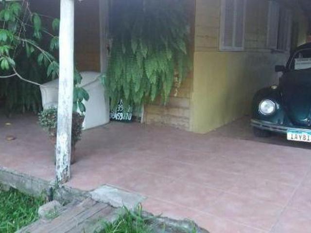 Casa em Viamão, no bairro Itapuã, com 3 dormitório s, e 3 banheiros, à venda