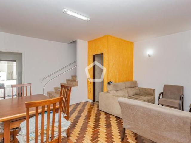 Casa em Vila Cordeiro