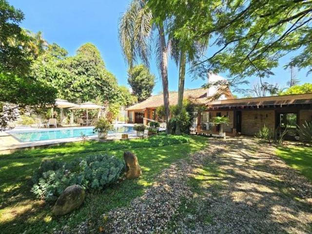 Casa em Vila Caldas, Carapicuíba/SP de 350m² 3 quartos à venda por R$ 2.750.000,00