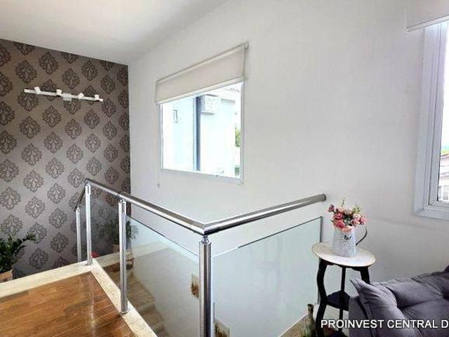 Casa em Vila Caldas, Carapicuíba/SP de 392m² 4 quartos à venda por R$ 1.700.000,00
