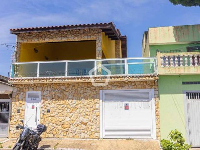 Casa em VILA CURUÇÁ