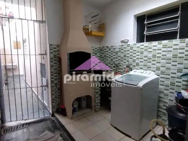 Casa em Vila Antônio Augusto Luiz, Caçapava/SP de 196m² 4 quartos à venda por R$ 394.000,00