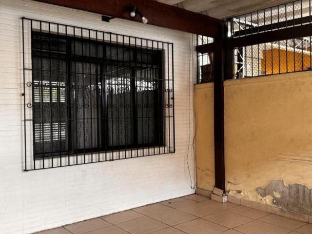 Casa em Vila Antônio, São Paulo/SP de 127m² 4 quartos à venda por R$ 640.000,00