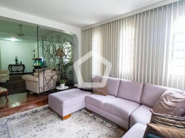 Casa em Vila Alexandria