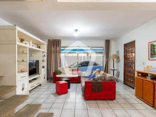 Casa em Vila Alexandria