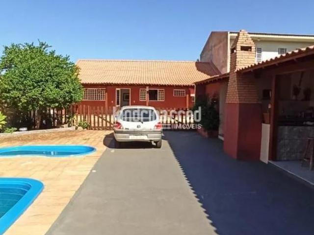 Casa em Vila Brasil, Londrina/PR de 193m² 4 quartos à venda por R$ 700.000,00