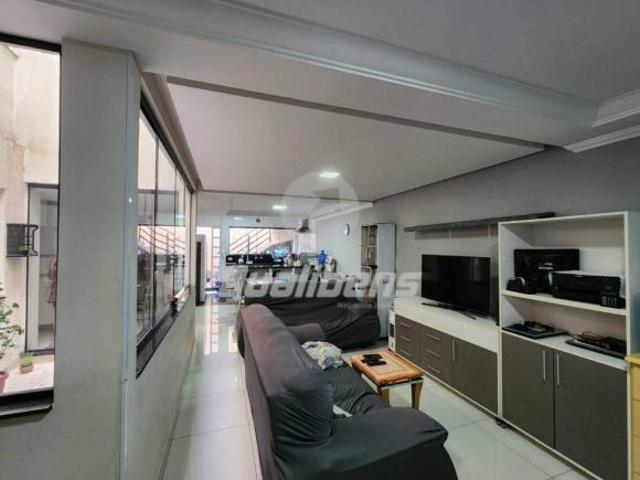 Casa em Vila Guarani