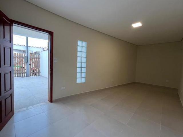 Casa em Vila Guilhermina, Praia Grande/SP de 95m² 2 quartos à venda por R$ 415.000,00