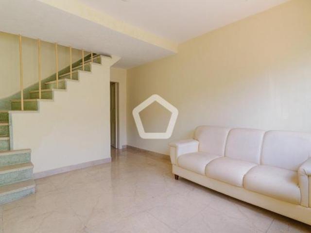 Casa em Vila Gumercindo