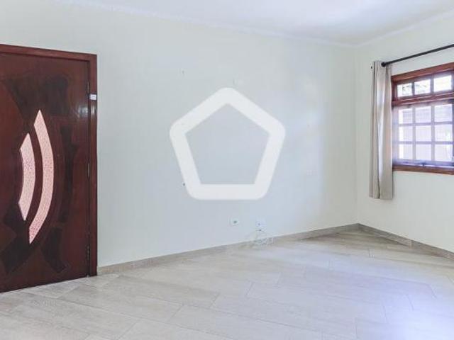 Casa em Vila Gumercindo